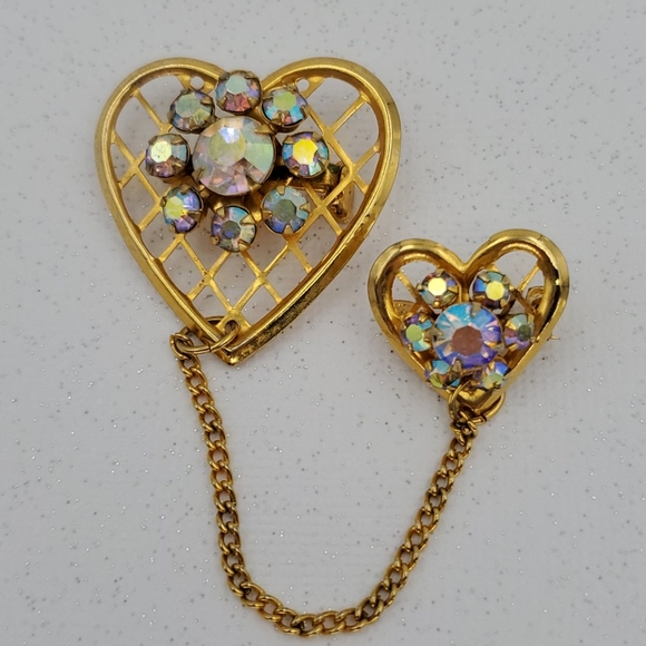 Vintage | Jewelry | Vintage Gold Ab Hearts Sweater Clip | Poshmark